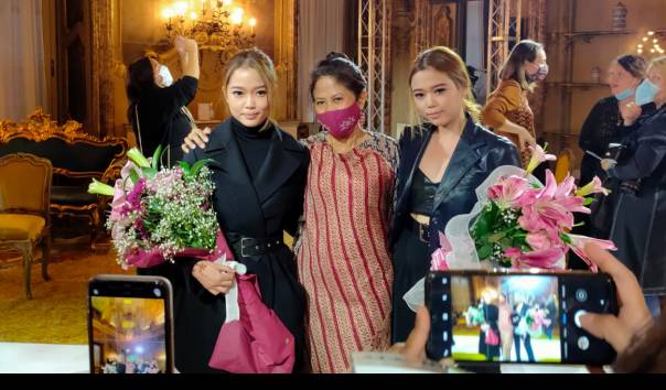 2 perancang busana asal Indonesia Pamer Karya di Runway Show Milan ...