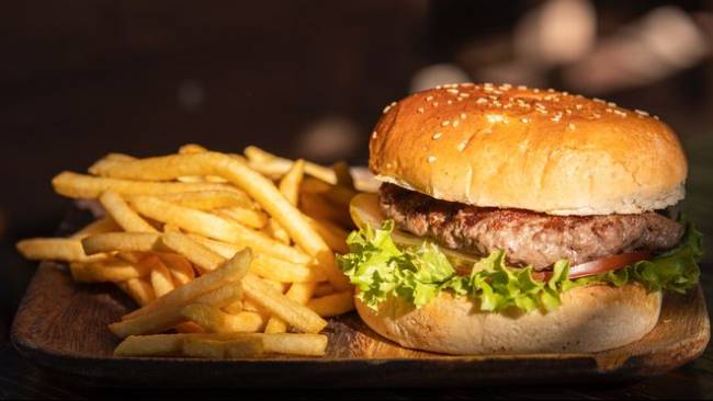 4 Rekomendasi Tempat Makan Burger di Yogyakarta, Ada yang Berdiri Sejak ...