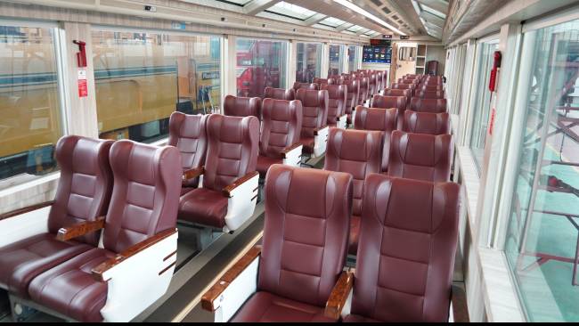 Mengintip Fasilitas KA Panoramic, Pantry Snack dan Kopi hingga Toilet ...