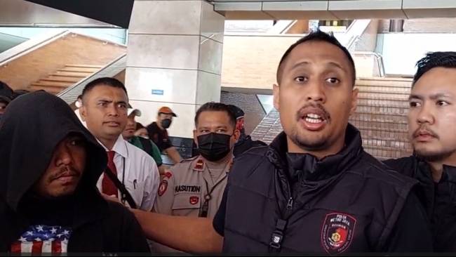 Satu Lagi Debt Collector Ditangkap di Ambon, Kini Jalani Pemeriksaan ...