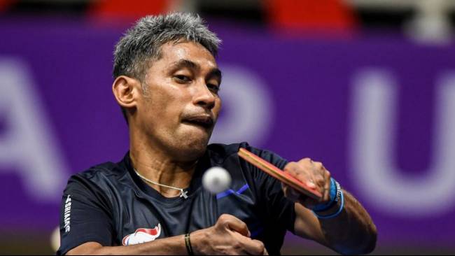 David Jacobs Masuki Area Peron Stasiun Gambir Jam 20.28, Ditemukan ...