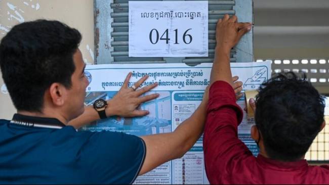 Panitia Pemilu Kamboja Bersiap Menjelang Pemungutan Suara, Anak PM Hun ...