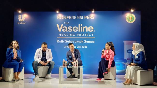 Vaseline Healing Project 2023 Perluas Akses Kulit Sehat Bagi Masyarakat ...