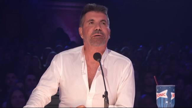 Simon Cowell Ungkap Alasan Lagu U2 Boleh Dibawakan Putri Ariani saat ...