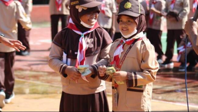 Lirik Hymne dan Mars Pramuka, Simbol Semangat Kepramukaan Indonesia