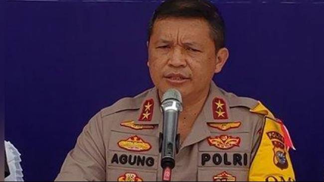 Kapolda Sumut Irjen Agung Setya Imam Dimutasi, Siapa Sosok Penggantinya? Kapolda Sumut Irjen Agung Setya Imam Dimutasi, Siapa Sosok Penggantinya?