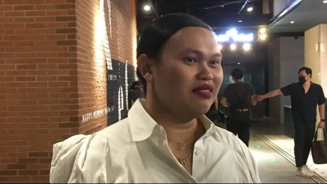 Fashion Stylist Wanda Hara Alias Irwansyah Dilaporkan ke Bareskrim ...