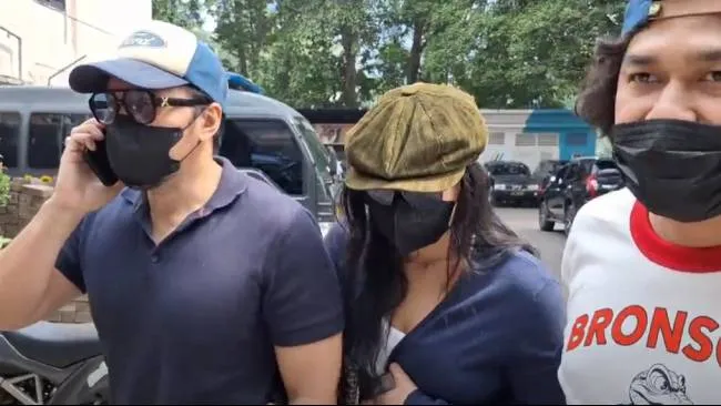 Ditemani David Naif, Audrey Davis Diperiksa Polisi untuk Kedua Kalinya soal Dugaan Video Syur