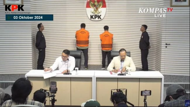 KPK Tahan 2 Tersangka Kasus Korupsi APD Kemenkes, Kerugian Negara Rp319 miliar