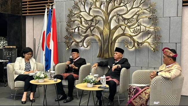 Pemerintah Jepang Augerahkan Bintang Jasa untuk Hatta Rajasa, Dipo Alam ...