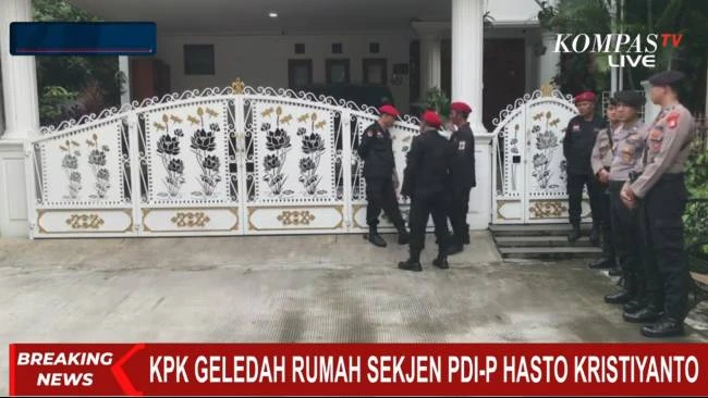 Situasi Rumah Sekjen DPP PDIP Hasto Kristiyanto Digeledah KPK, Dijaga Ketat Polisi