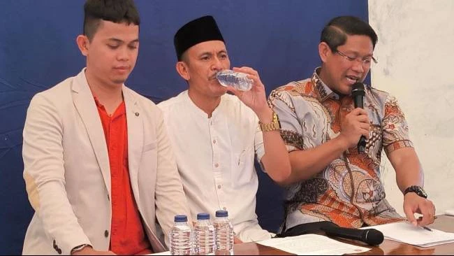 Bareskrim Tahan Kades Kohod Terkait Kasus Dokumen Pagar Laut Tangerang