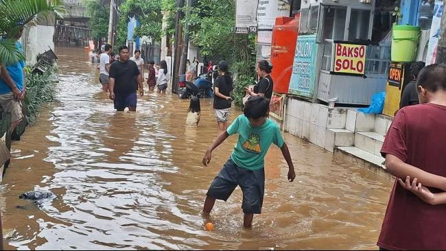 Banjir Kiriman Melanda Jabodetabek, BNPB Lakukan Modifikasi Cuaca di Kawasan Puncak Bogor