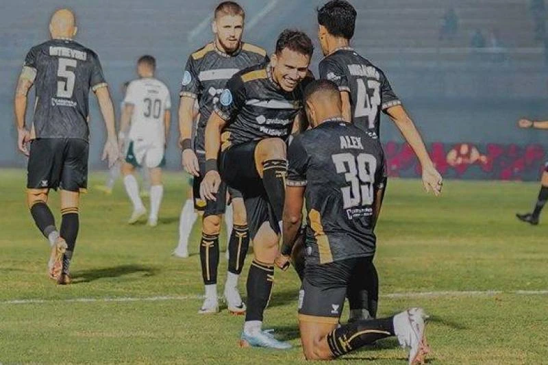 Cerita Kebangkitan Alex Martin Bawa Dewa United Benamkan Semen Padang