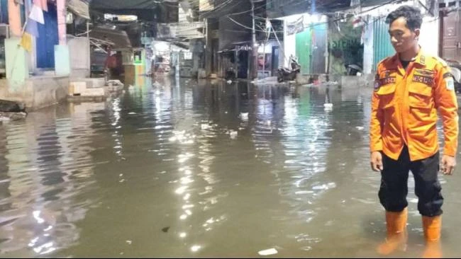 Peringatan Dini Banjir Rob Jakarta 2-9 Agustus 2025, BPBD Ungkap Waktu Puncak Pasang Maksimum