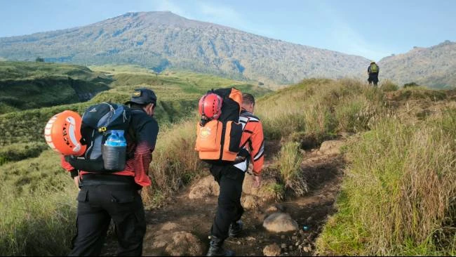Fakta-Fakta Pendaki Swiss Jatuh di Gunung Rinjani: Kronologi hingga Proses Evakuasi