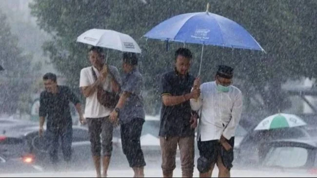 Awal September 2025, BMKG Prediksi Cuaca Cerah Disertai Angin Timuran ...