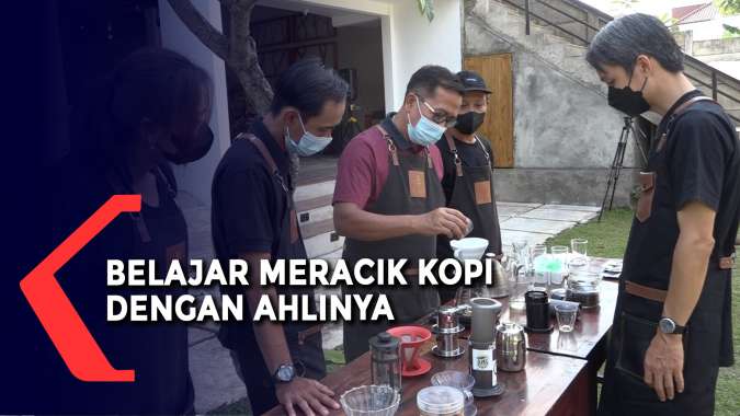 Belajar Meracik Kopi Langsung dengan Ahlinya