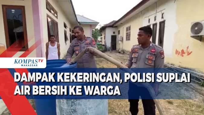 Dampak Kekeringan, Polisi Suplai Air Bersih Ke Warga