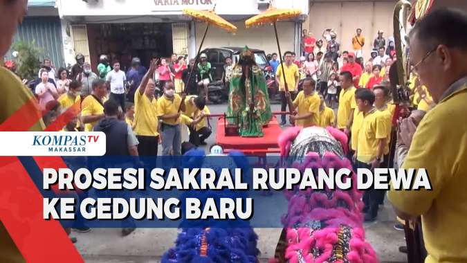 Prosesi Sakral Rupang Dewa Ke Gedung Baru