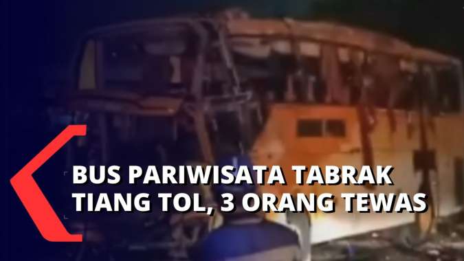 Diduga Sopir Mengantuk, Bus Pariwisata Tabrak Tiang Tol & Tewaskan 3 Orang Penumpang