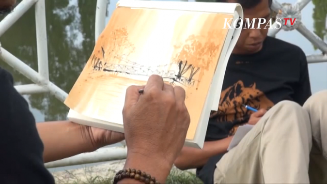 Melukis Dengan Kopi di Alam Terbuka