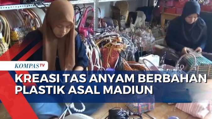 Kreasi Tas Anyam Berbahan Plastik Asal Madiun yang Laris Dicari Pembeli