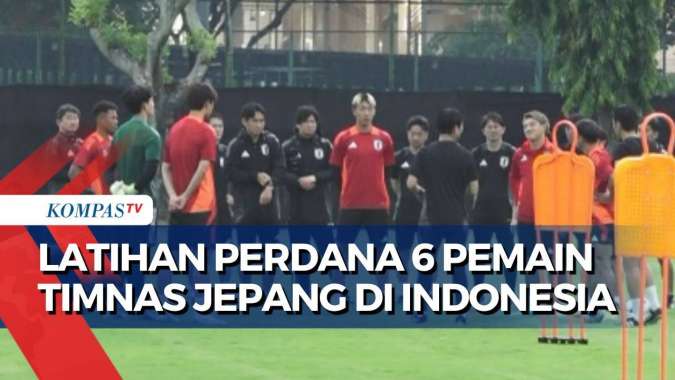Potret Timnas Jepang Latihan Perdana di Lapangan Senayan Jelang Lawan ...