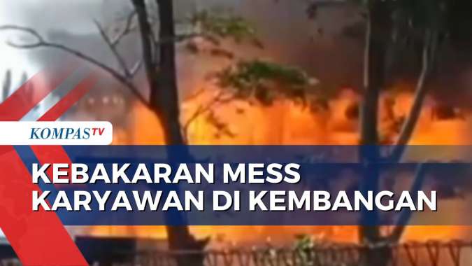 Kebakaran Hanguskan Mess Karyawan di Kembangan Jakbar dan 8 Unit Motor