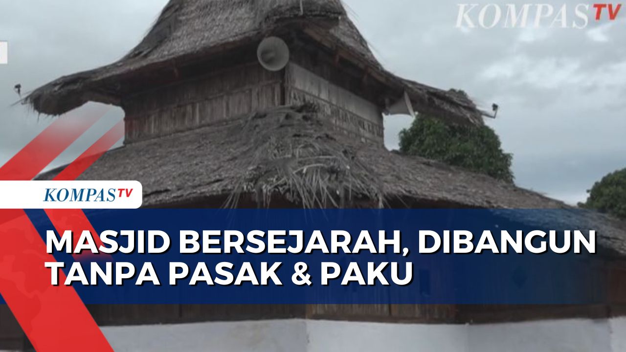 Video: Yuk, Intip Sejarah Masjid Wapauwe Serta Keunikan Bangunannya ...