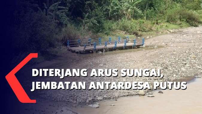 Diterjang Arus Sungai, Jembatan Antardesa Putus