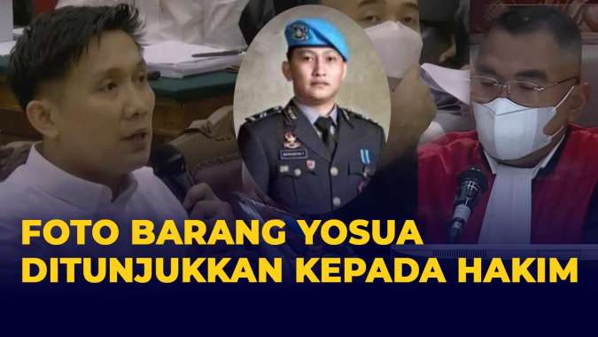 Saksi Chuck Putranto Tunjukkan Barang Almarhum Yosua ke Hakim, Termasuk Foto Uang Rp 150 Juta.