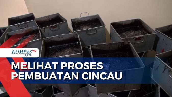 Melihat Proses Pembuatan Cincau Sajian Pelengkap Selama Ramadan