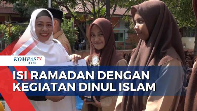 Sekolah di Banda Aceh Mengikuti Pelajaran Dinul Islam