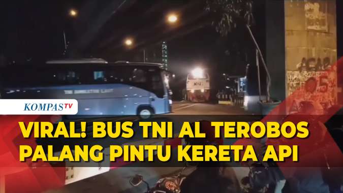 Viral! Bus TNI AL Terobos Palang Pintu Hingga Nyaris Tertabrak Kereta Api