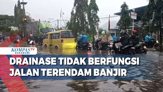 Drainase Tidak Berfungsi Akibatkan Jalan Terendam Banjir
