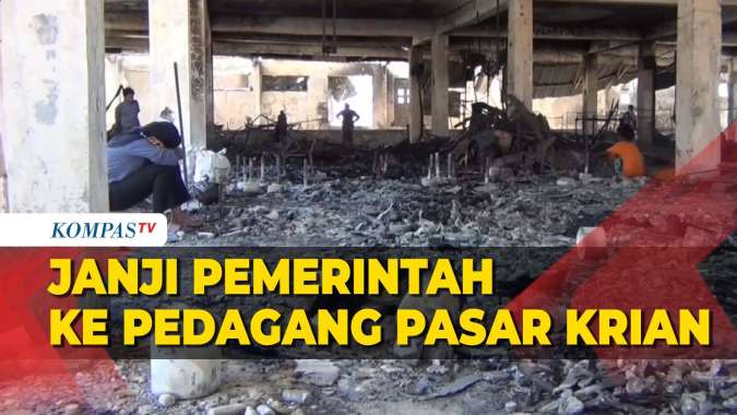 Tatapan Kosong Pedagang Pasar Krian Melihat Sisa Lapak Mereka , Ini ...