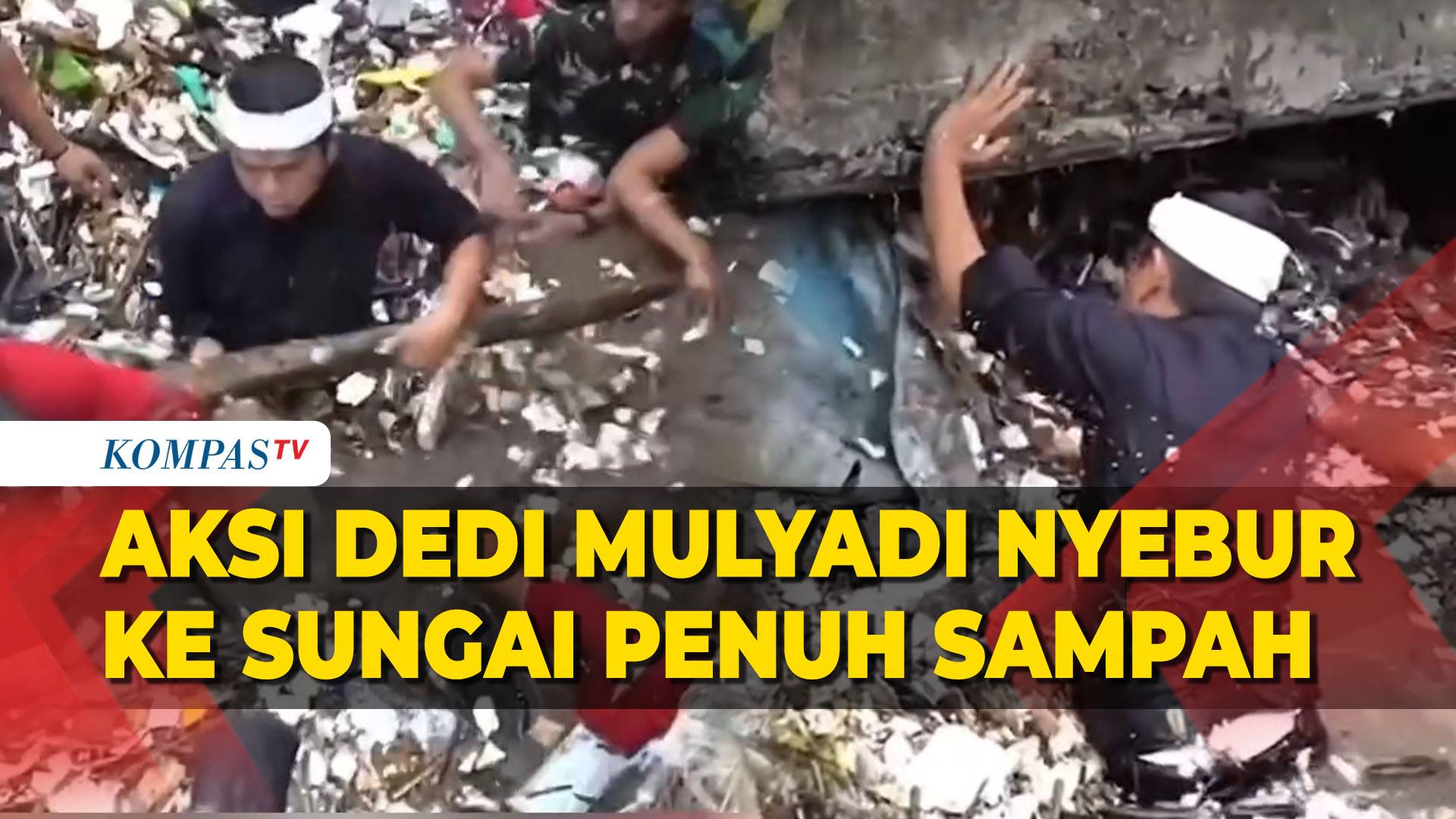 Video: Detik-detik Dedi Mulyadi Nyebur ke Sungai Penuh Sampah
