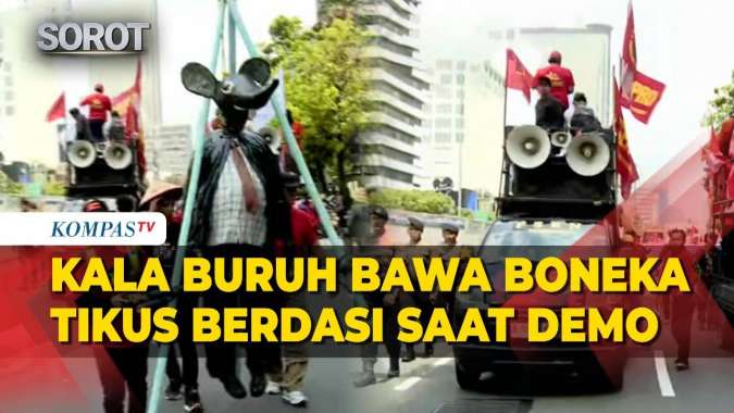 Boneka Replika Tikus Berdasi Muncul saat Aksi Demo Buruh di Thamrin ...