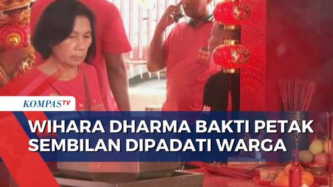 Jelang Perayaan Imlek, Wihara Dharma Bhakti di Glodok Layani Ibadah 24 ...