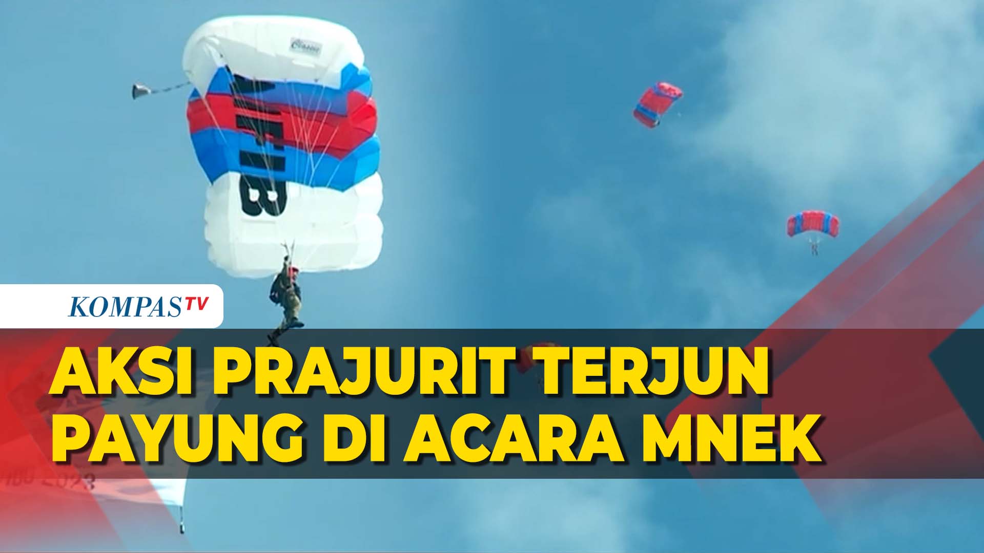 Video: Aksi Prajurit TNI AL Terjun Payung dan Pesawat Bermanuver di Acara MNEK 2023