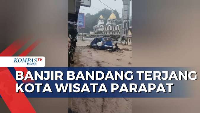 Banjir Bandang Terjang Kota Wisata Parapat Arus Lalu Lintas Terganggu