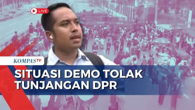 BREAKING NEWS - Massa Dipukul Mundur, Begini Kondisi Demo di Depan Gedung DPR