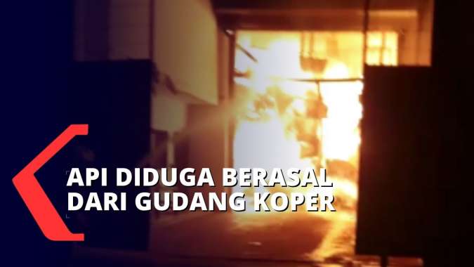 Kebakaran 9 Gudang di Pergudangan Kosambi, 4 Mobil Turut Terbakar!