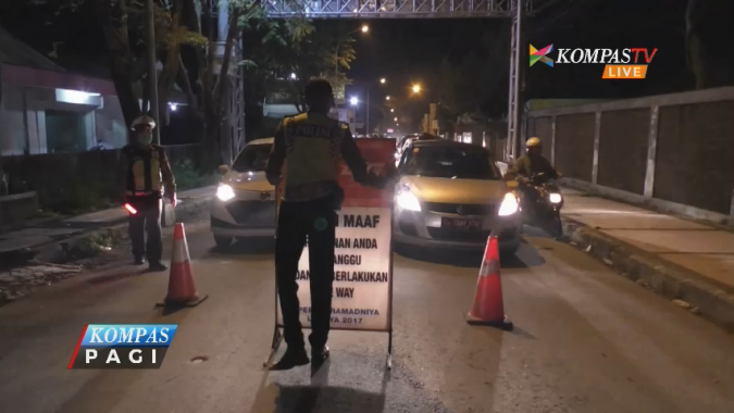 Polisi Berlakukan Sistem Satu Arah di Jalur Wisata Lembang