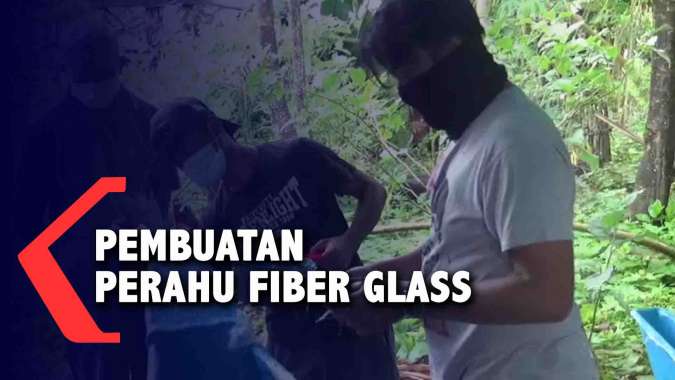 Pembuatan Perahu Fiber Glass