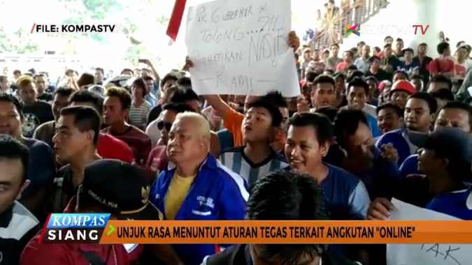 Sopir Angkot Manado Tuntut Aturan Angkutan "Online"