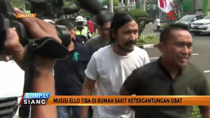 Musisi Ello Dibawa ke Rumah Sakit Ketergantungan Obat