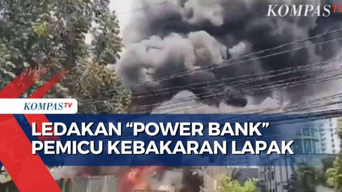 Lapak Barang Bekas di Cengkareng Terbakar Akibat Ledakan Power Bank!
