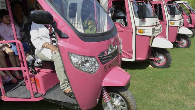 Bajaj Pink, Solusi Mengatasi Masalah Pelecehan Seksual?